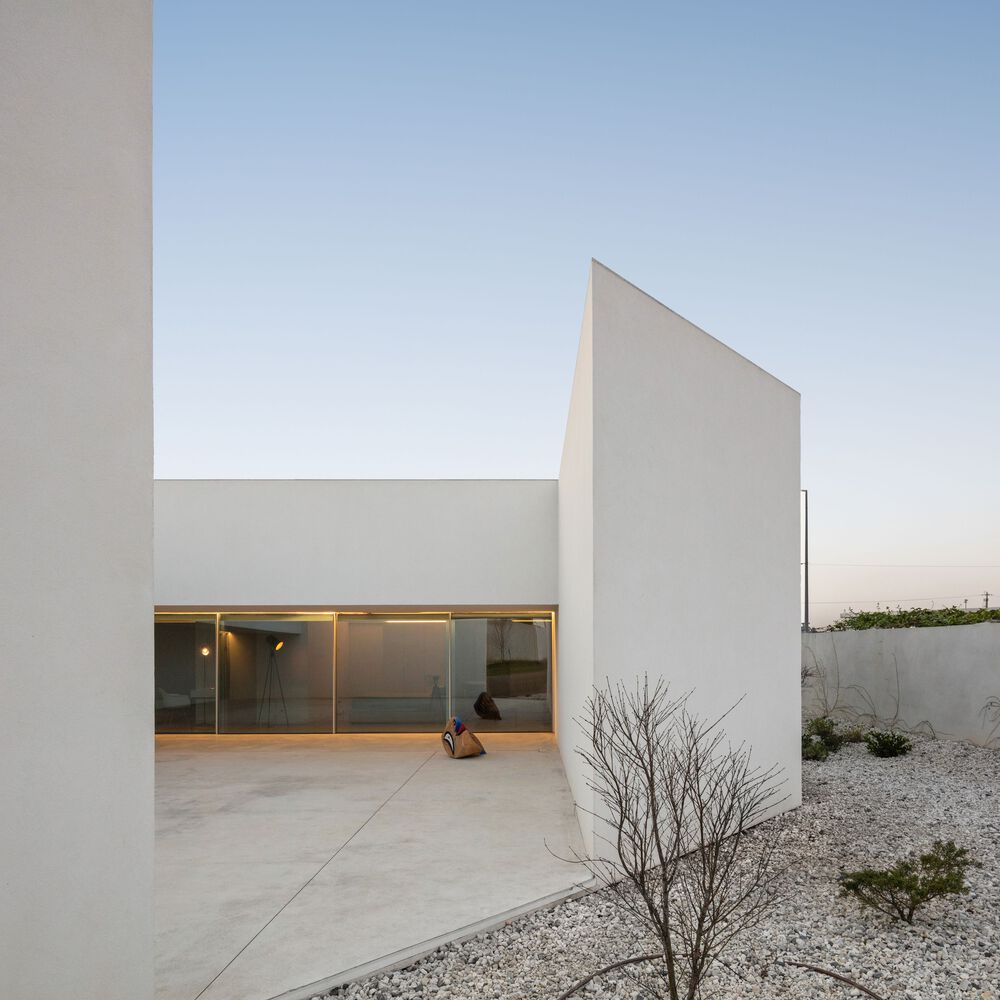 Modern Concrete House Design: PPA House by NØ ARQ in Portugal ...