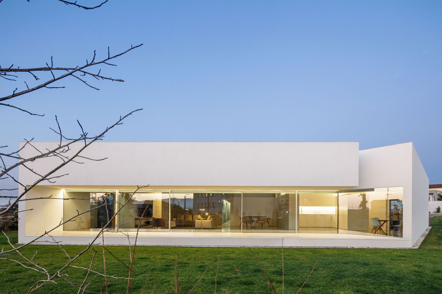 Modern Concrete House Design: PPA House by NØ ARQ in Portugal ...