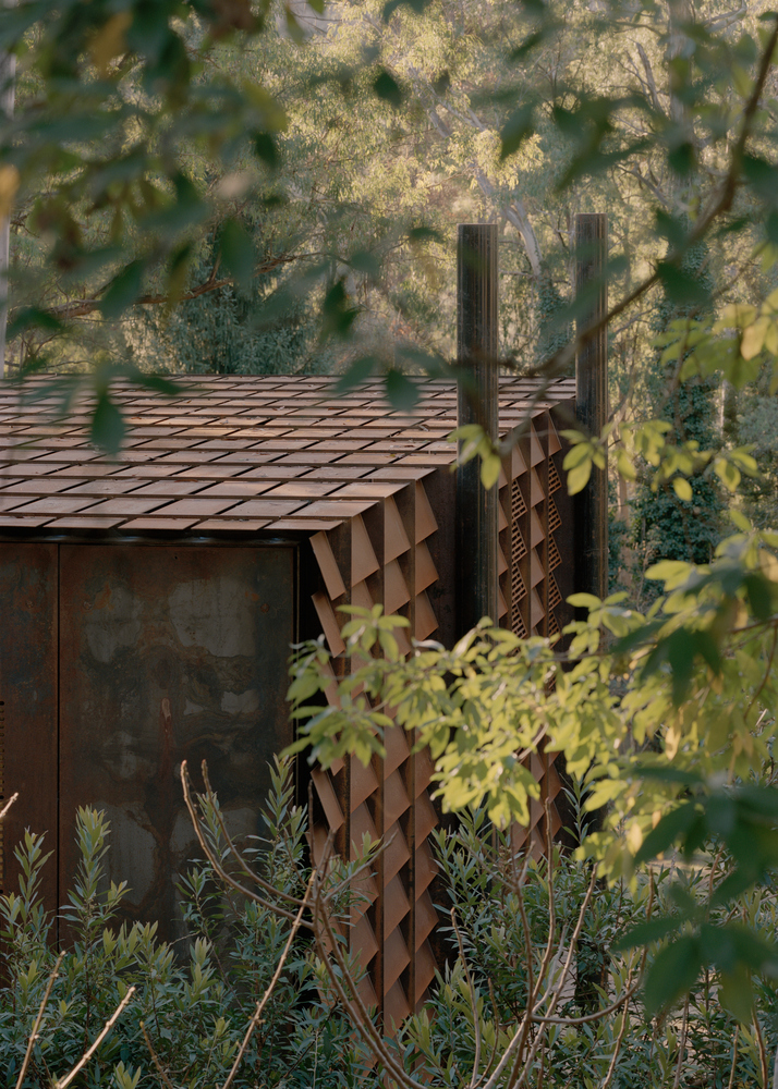 Sustainable Treehouse Design: Sawmill Treehouse by Robbie Walker ...