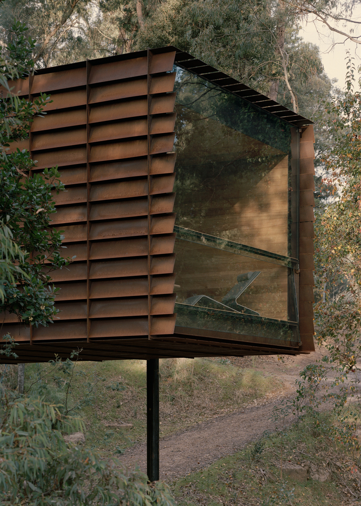 Sustainable Treehouse Design: Sawmill Treehouse by Robbie Walker ...