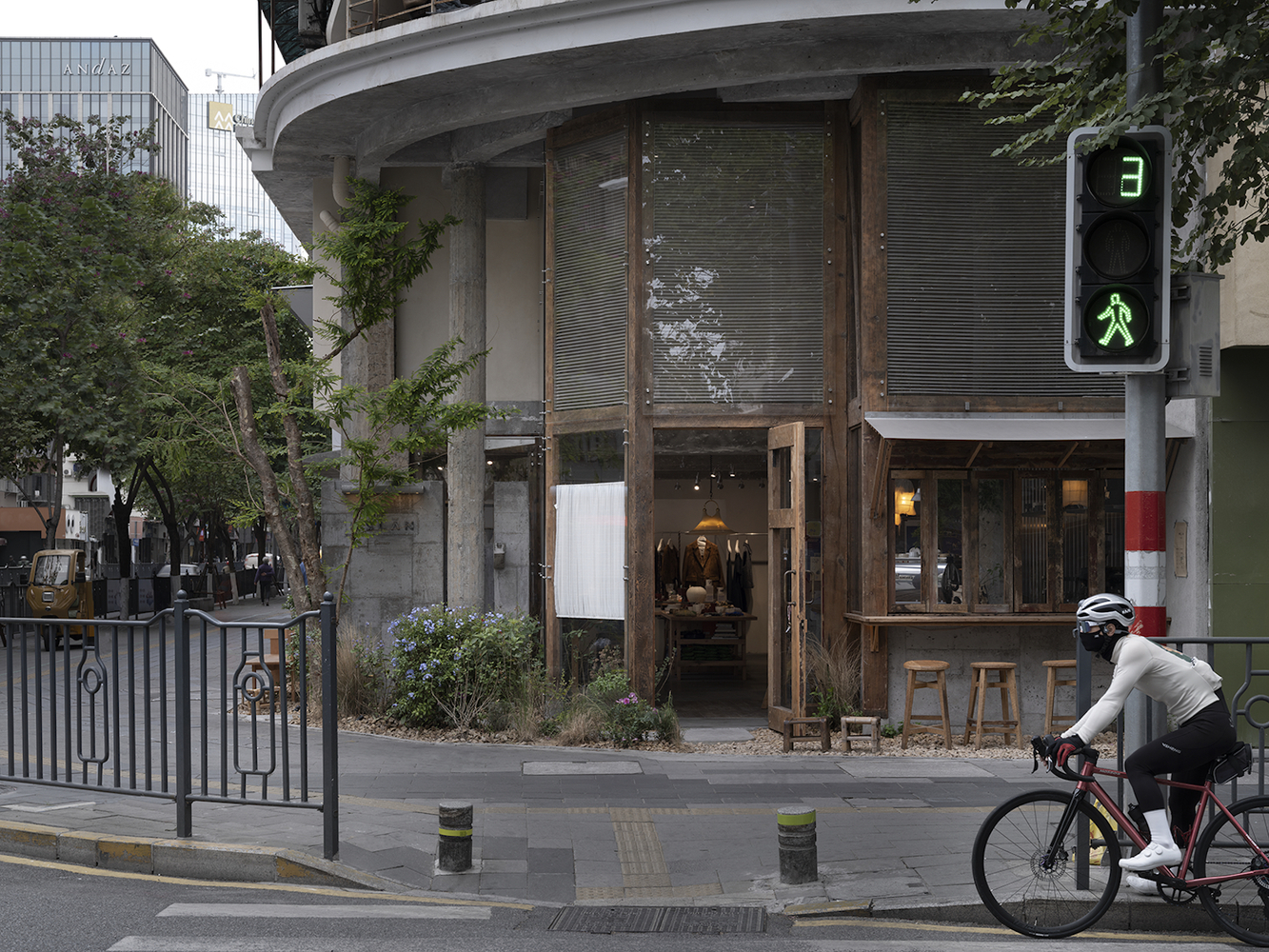 Retail Store Architecture Design: MSLAN Corner by Devolution in Xiamen | Architecture Story