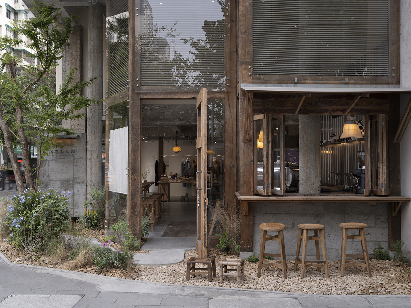 Retail Store Architecture Design: MSLAN Corner by Devolution in Xiamen ...