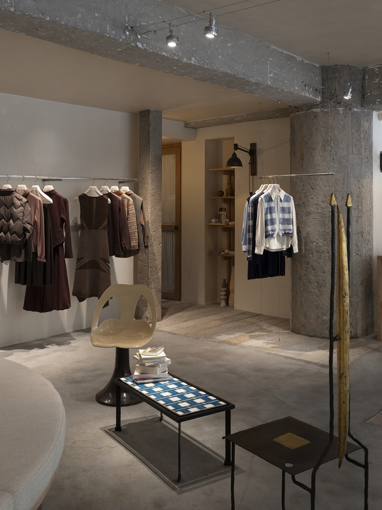 Retail Store Architecture Design: MSLAN Corner by Devolution in Xiamen ...