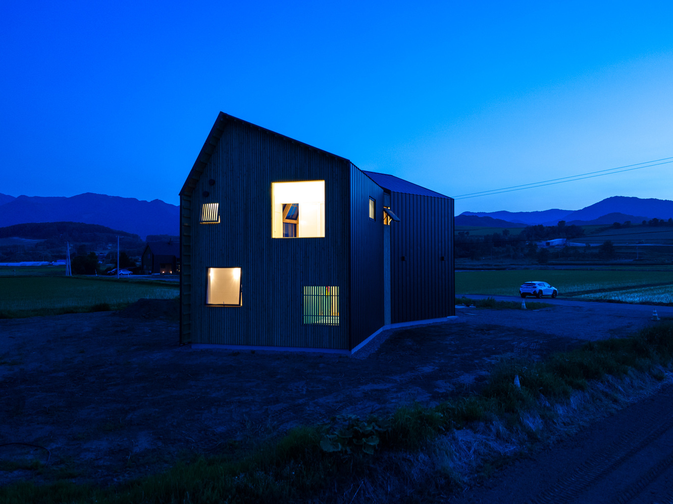 House W: A Net-Zero House Design by Florian Busch Architects ...