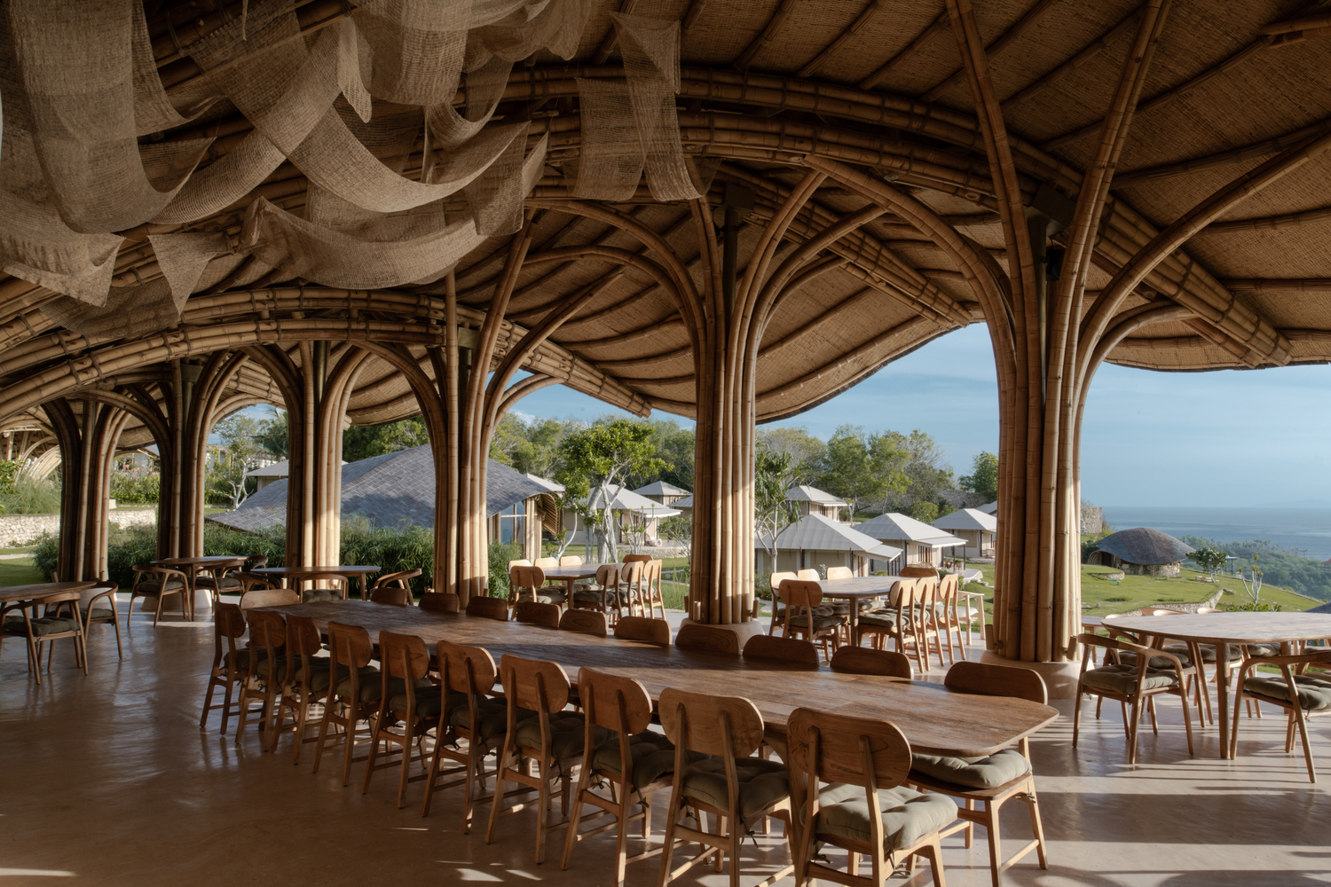 Shell Restaurant by Pablo Luna Studio: A Sustainable Bamboo Masterpiece ...