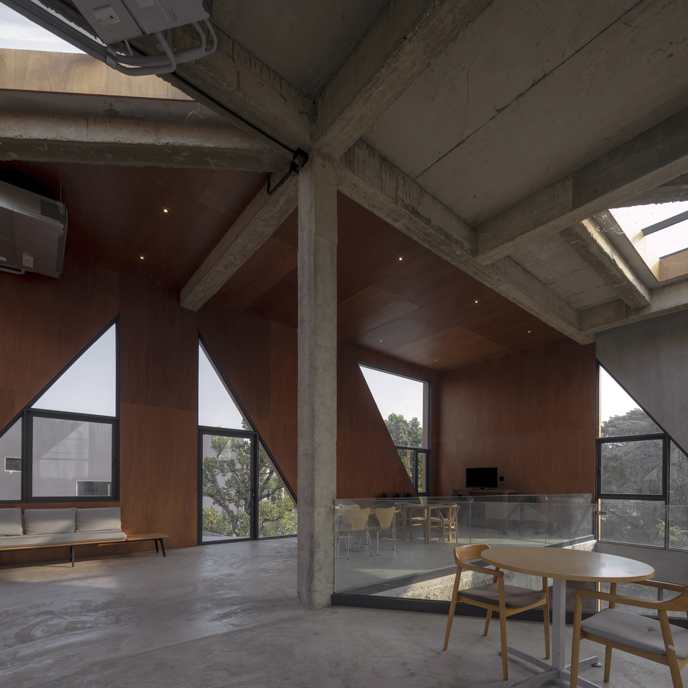 DIFF Coffee Roasters: A Striking Example of Modern Minimalist Coffee ...