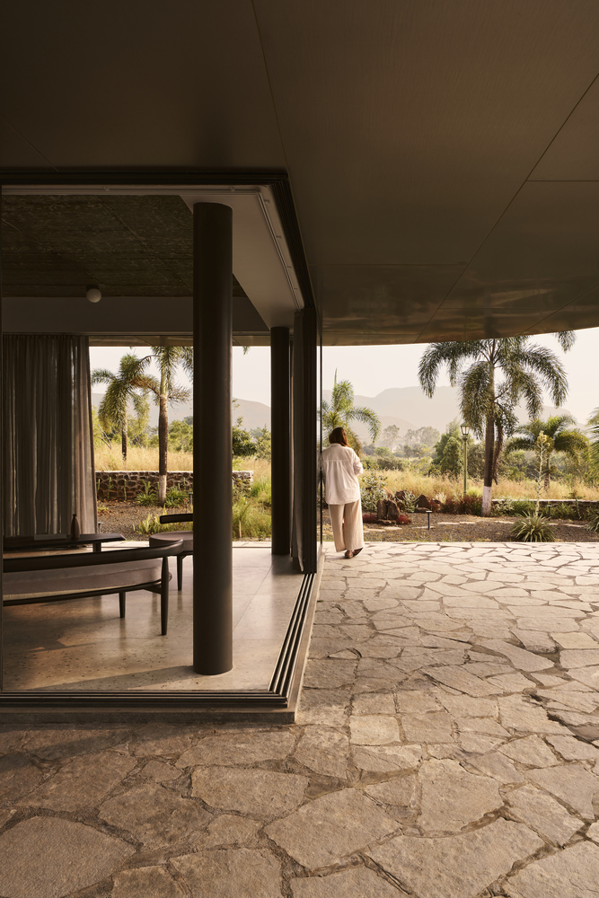 Pavilion House: A Modern Pavilion House Design Blending Nature and ...