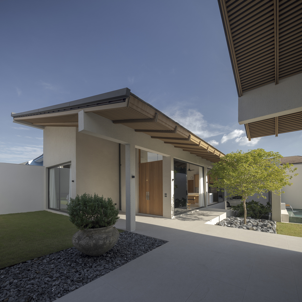 Baan Tectonix House: A Thoughtful Approach to L-Shaped House Design by ...