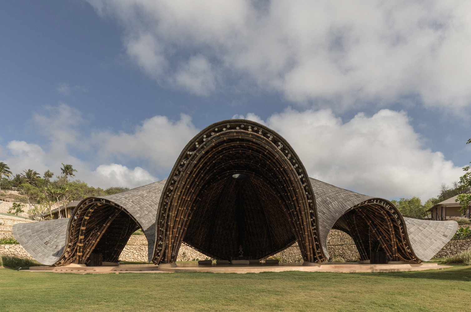 Manta Yoga Shala by Pablo Luna Studio: A Sustainable Sanctuary in Bali ...