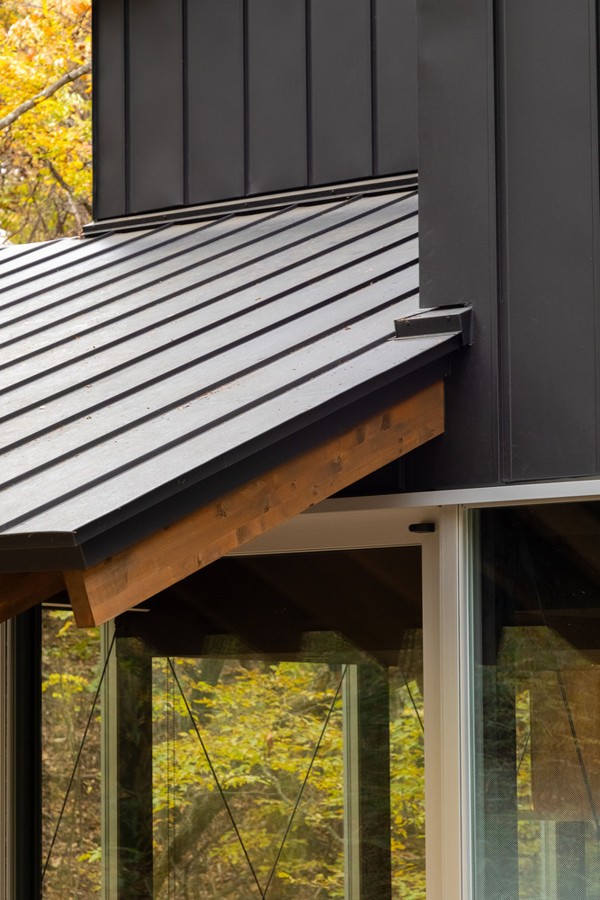 Multi-Roof Villa Design: Ninefold Roof by T2P Architects in Karuizawa ...