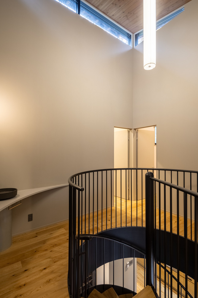 Multi-Roof Villa Design: Ninefold Roof by T2P Architects in Karuizawa ...