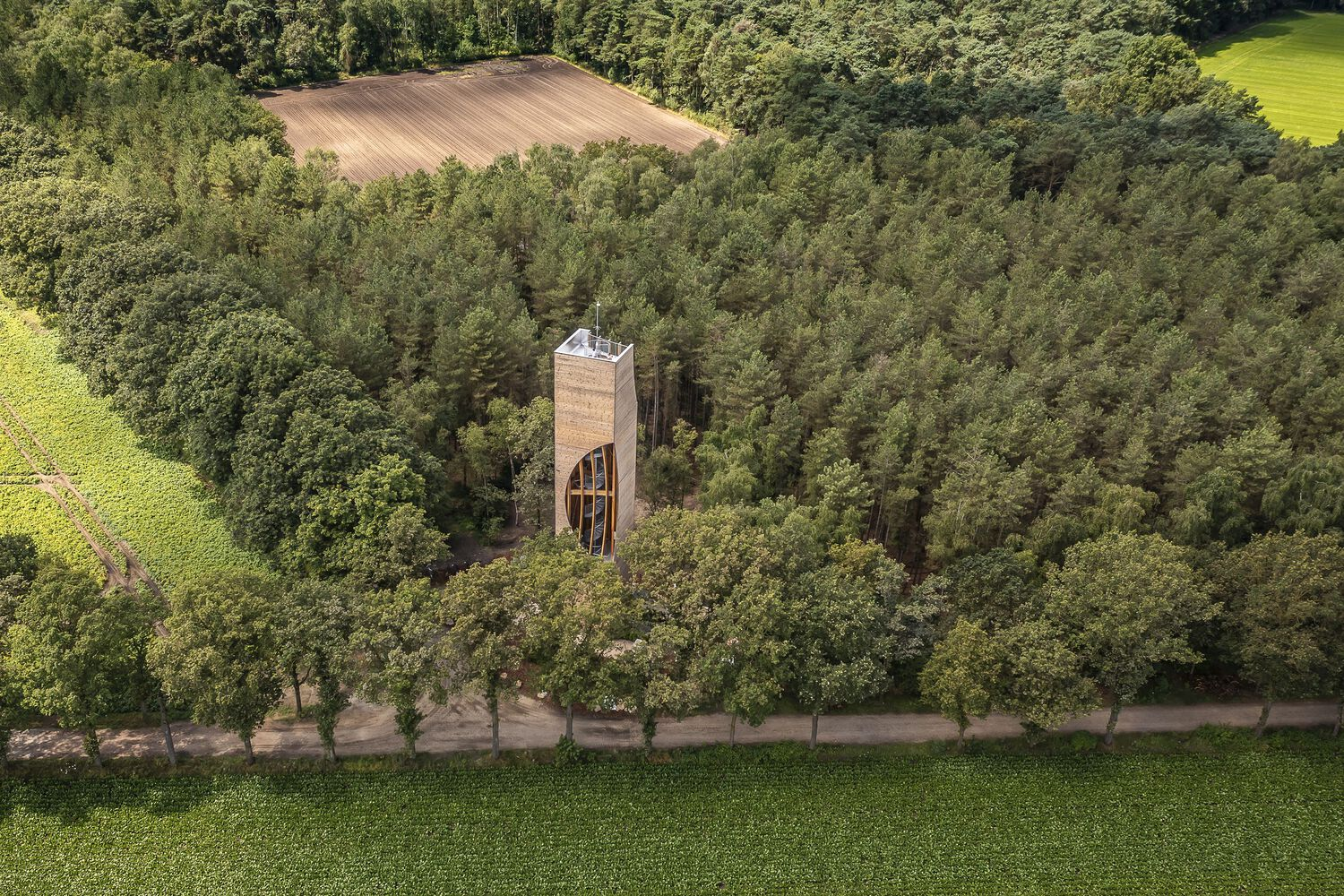 Watchtower Einderheide: A Sustainable Watchtower Design That Blends ...