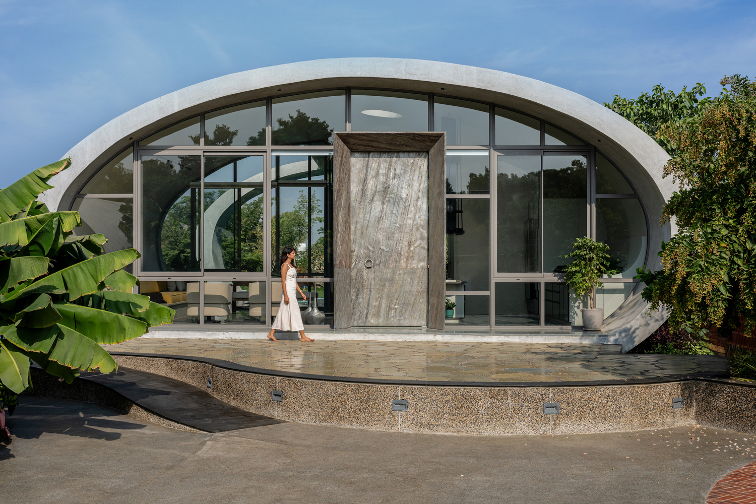 Carapace House Organic Architecture: A Fusion of Form, Nature, and ...