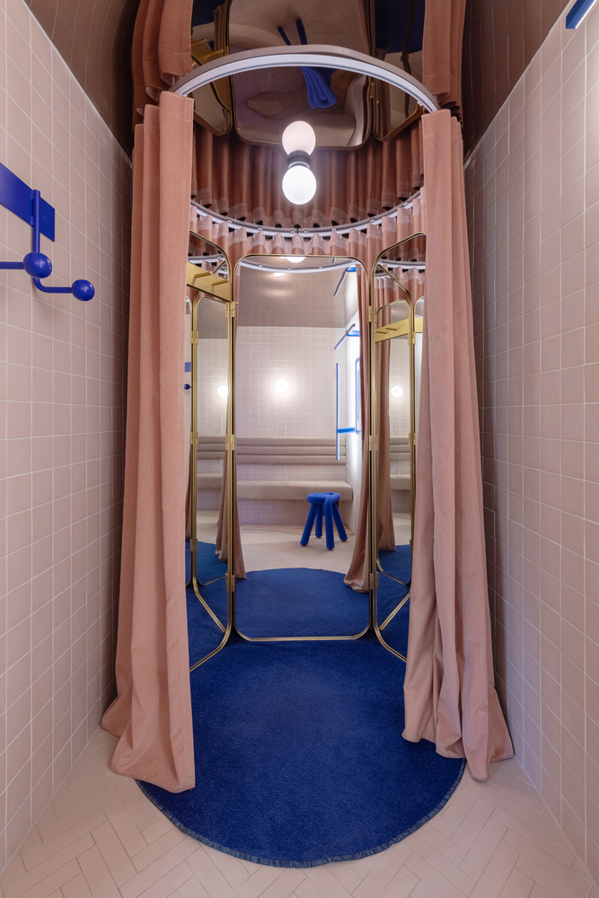 Micro Retail Space Design: Veron The Shop by IOG Arhitectura ...