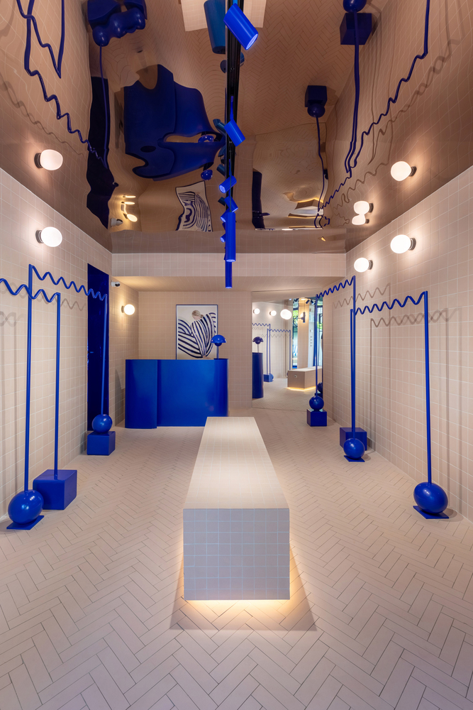 Micro Retail Space Design: Veron The Shop by IOG Arhitectura ...