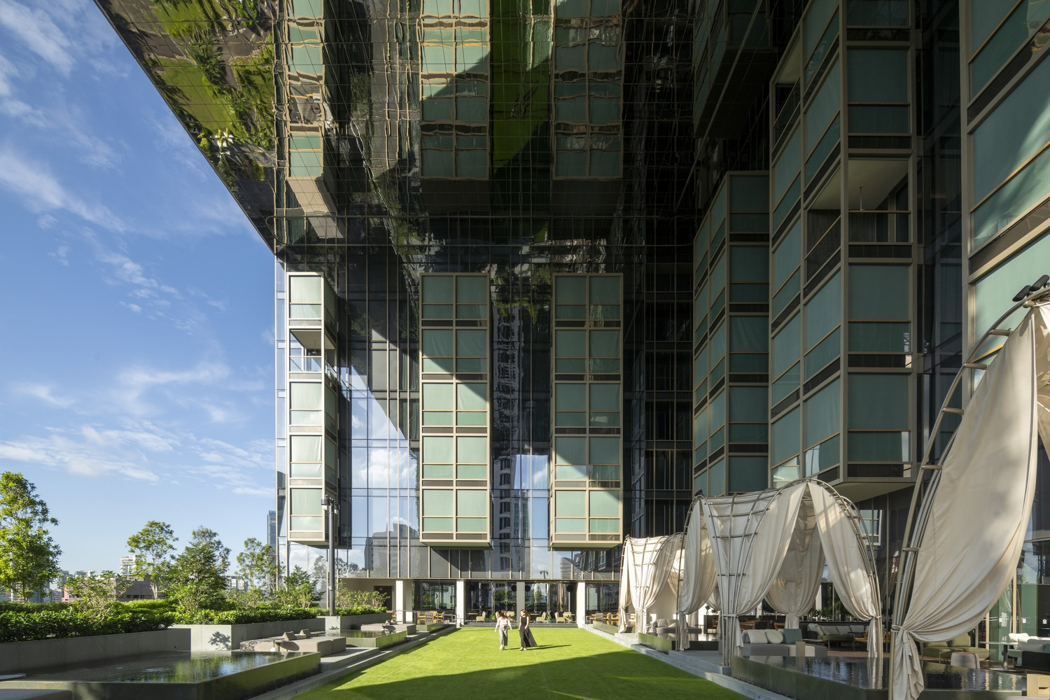 Pan Pacific Orchard Hotel by WOHA: A New Era of Sustainable Hospitality ...