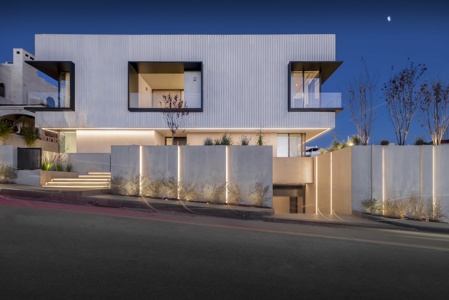 The Frame Residence: A Masterpiece of Modern Luxury Home Design ...