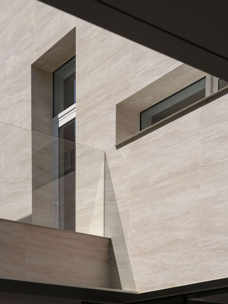 Architectural Voids in Modern Design: The Oztile Showroom by Atelier ...