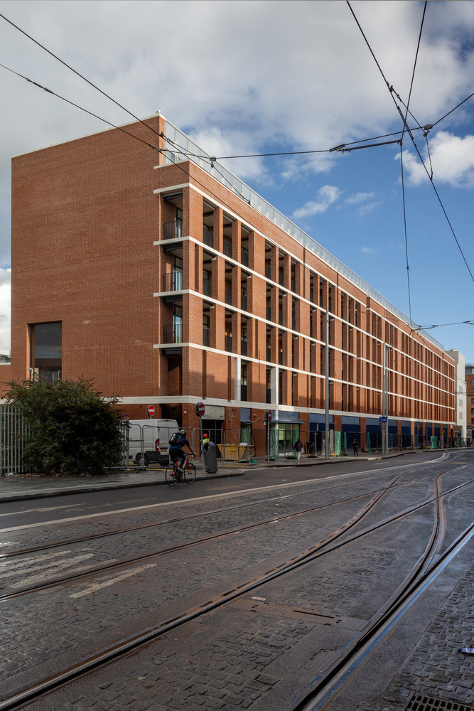 Dominick Hall Housing / Carr Cotter & Naessens + Denis Byrne Architects ...