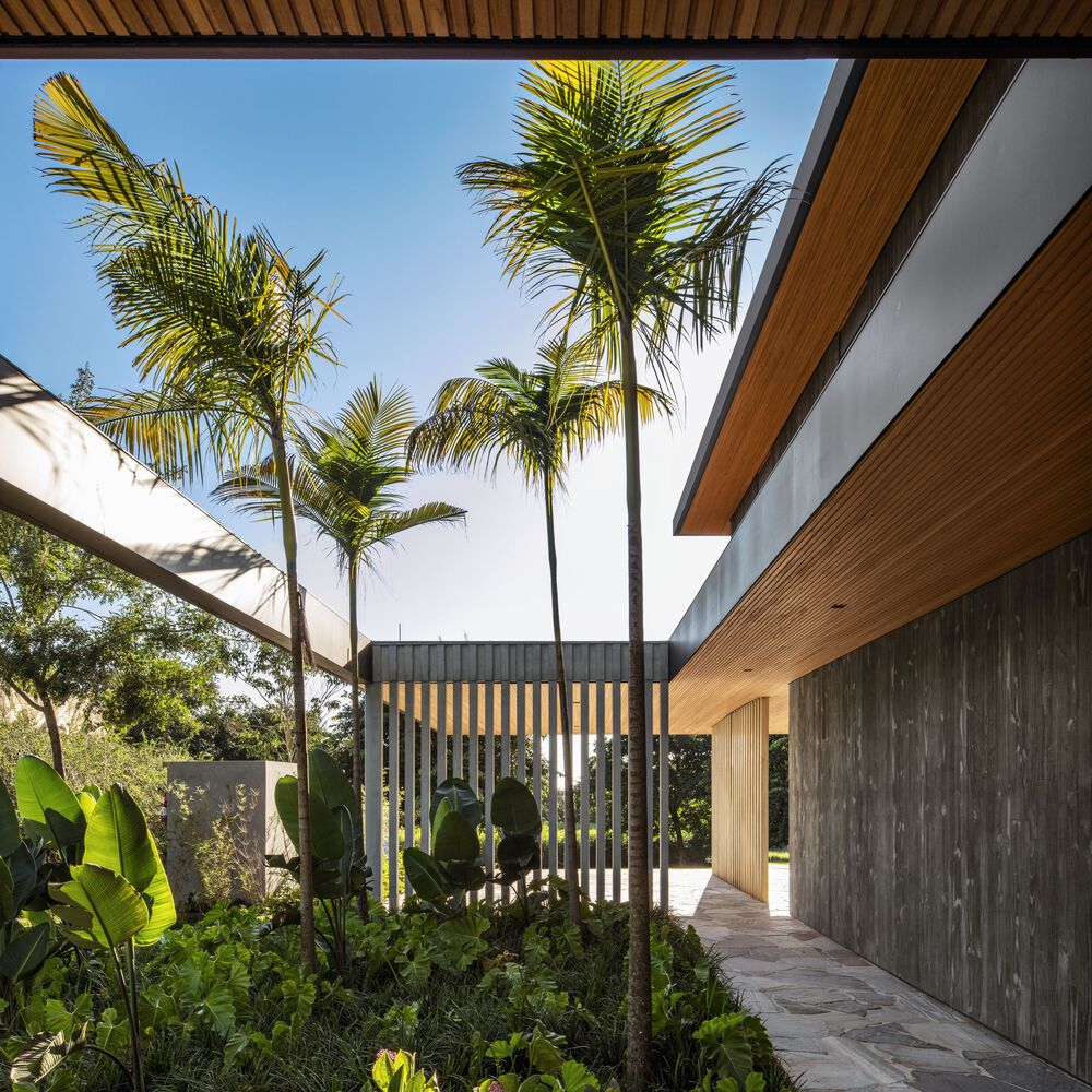 Modern Brazilian House Design: Floreira House by Matheus Farah + Manoel ...