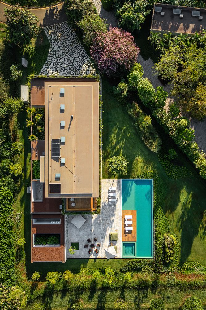 Modern Brazilian House Design: Floreira House by Matheus Farah + Manoel ...