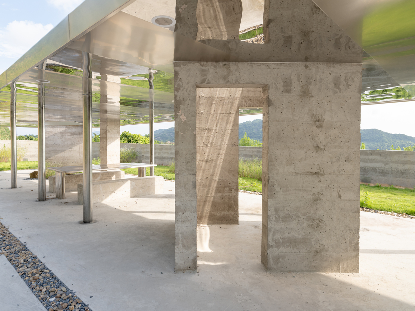 Columnating Pavilion Design by Found Projects and Atelier Noirs: A Sculptural Approach to ...