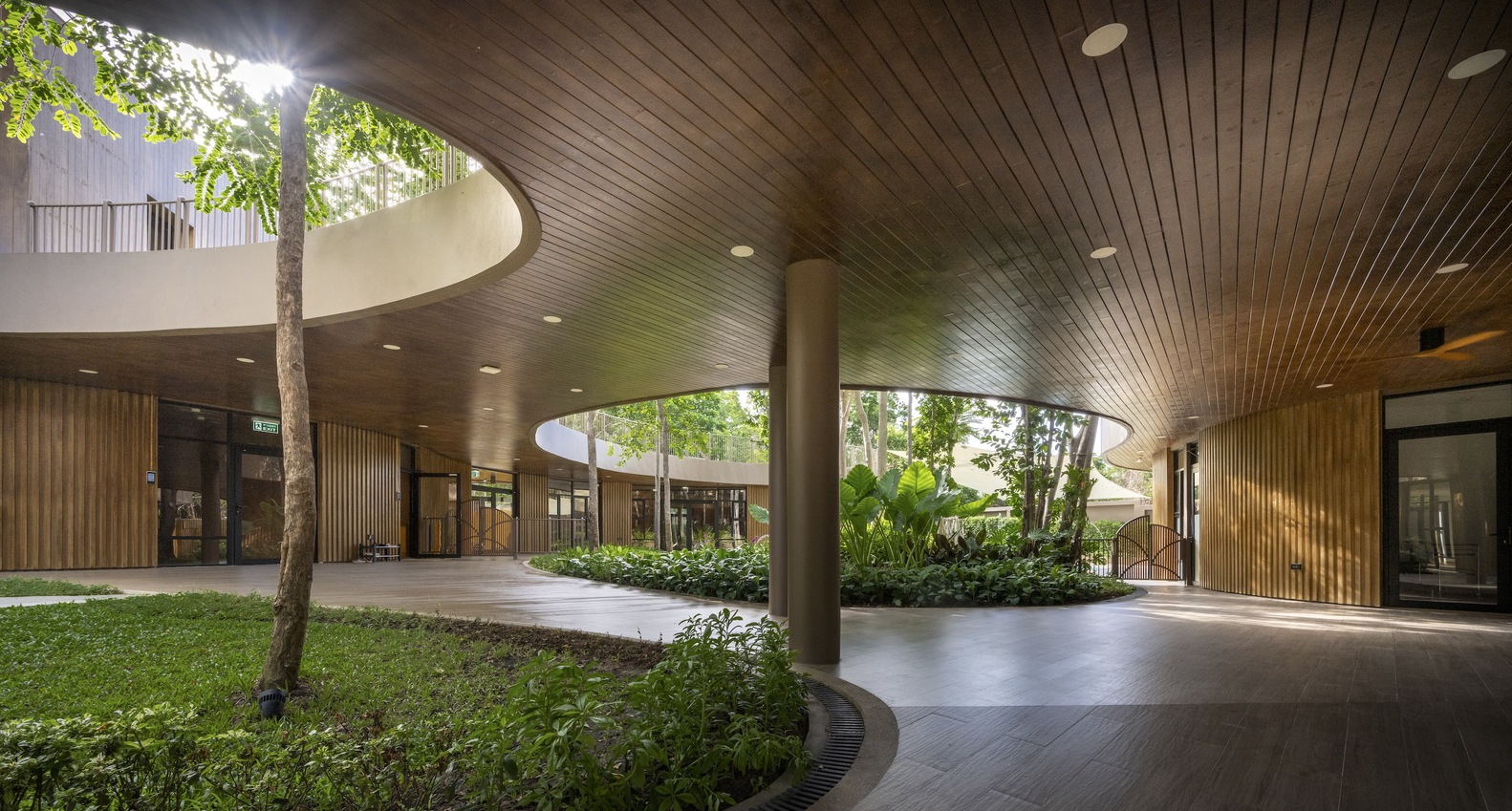 Lovell International School by Plan Architect: A Treehouse-Inspired ...