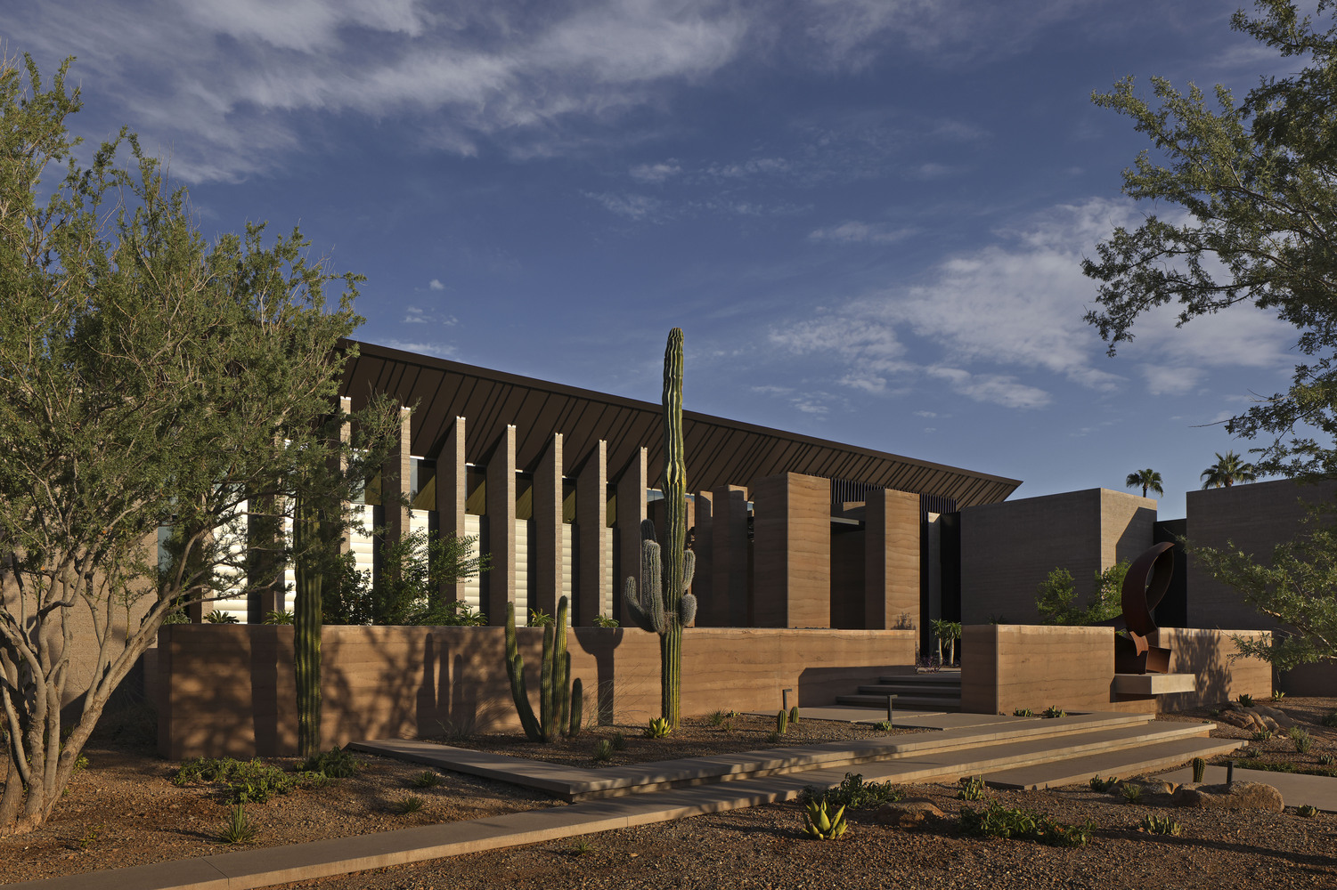 Desert Modern Architecture: The Desert Fairway Residence by Kendle ...