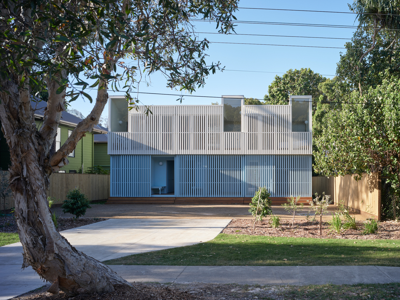 Blok Three Sisters House by Blok Modular + Vokes and Peters: A ...