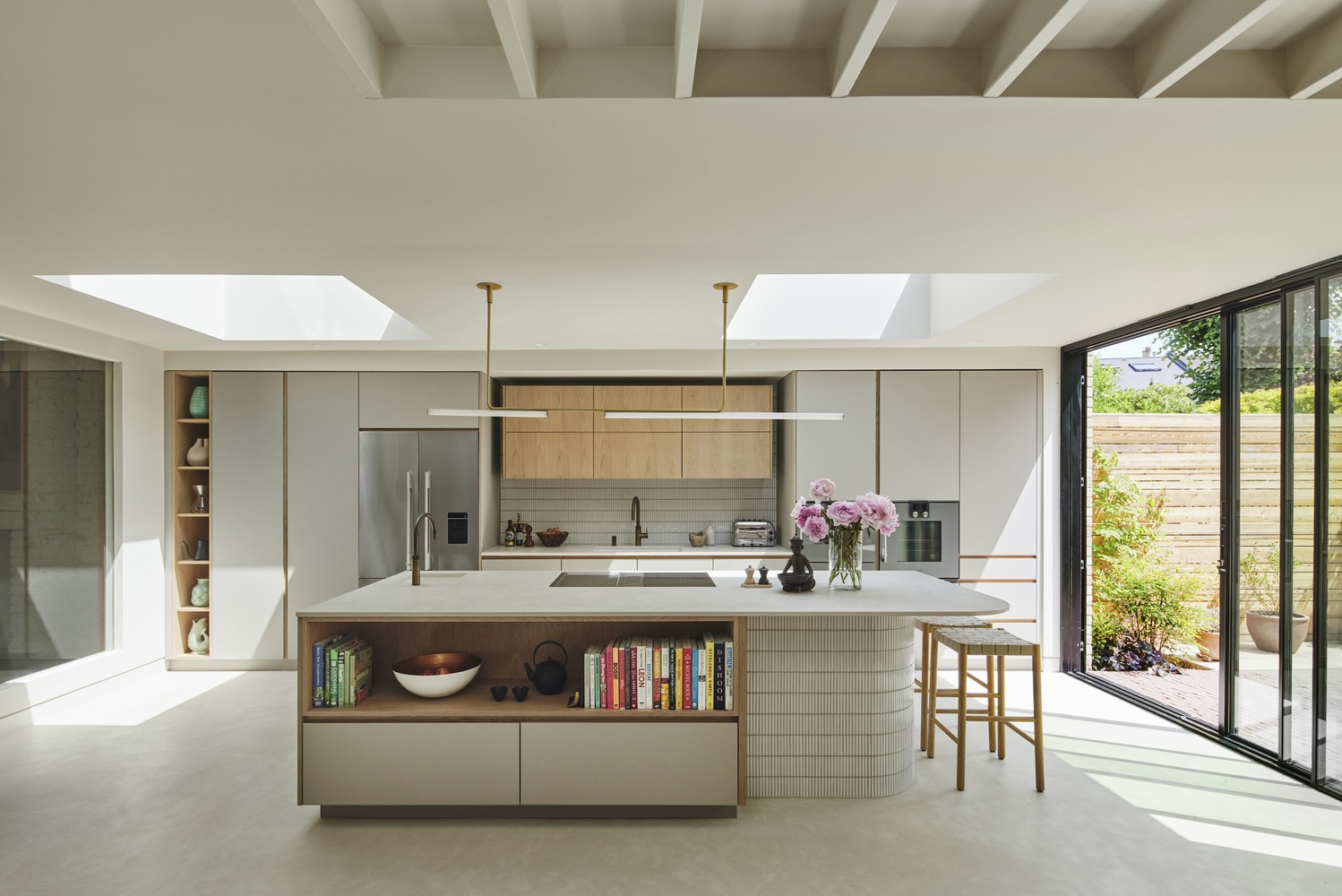 Russet House by Mulroy Architects: A Contemporary Victorian House ...