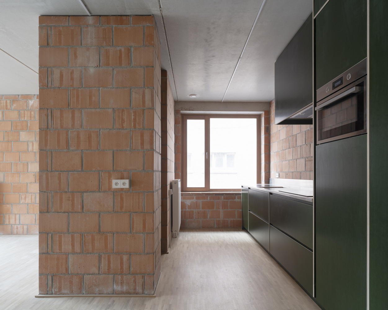 Urban Corner Architecture in the Peper Multifunctional Building by ...