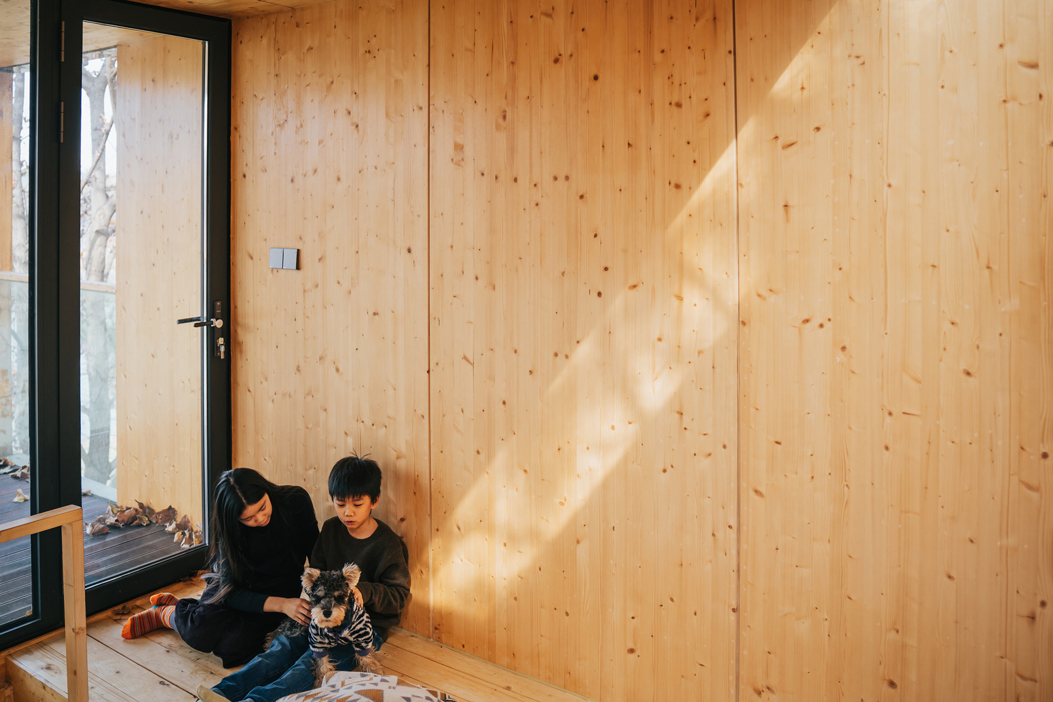 The Giraffe Cabin: A Masterpiece of Prefabricated Wood Cabins by Wiki ...