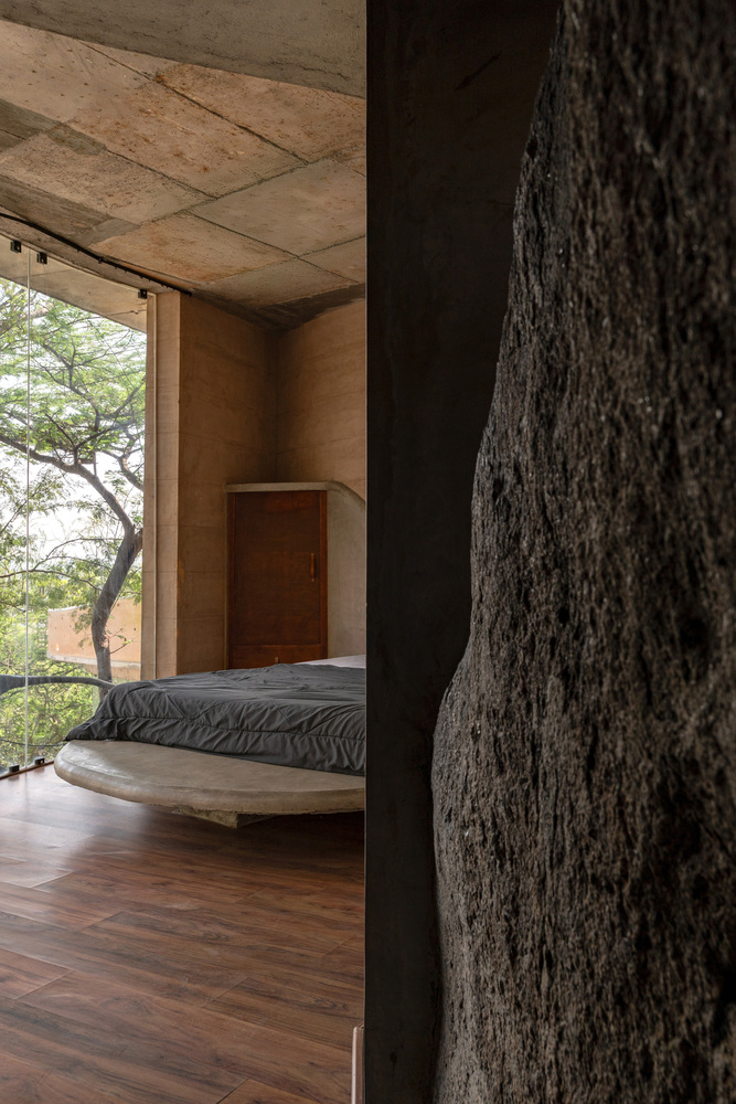 Winterfell House by Prithvi Architects: A Sustainable Earth House in India Embracing Nature and ...