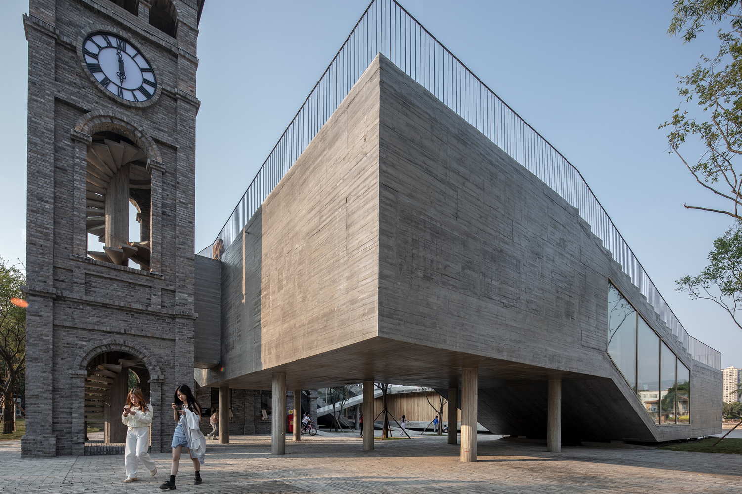 Mengzi NSAU Bookstore of Librairie Avant-Garde: A Masterpiece of ...