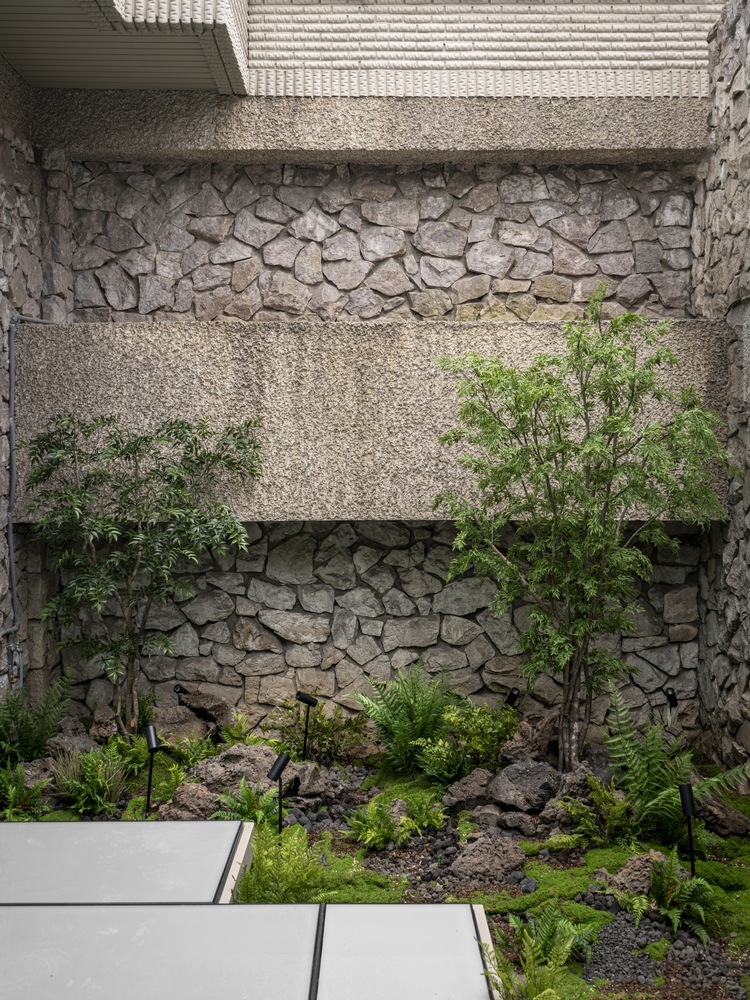 Imok Smoke Dining by Project Mark: A Subterranean Journey into Smoke, Fire, and Flavor ...