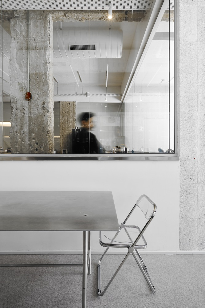 Liquidium Cocktail Laboratory / OMI | Hospitality Building Story