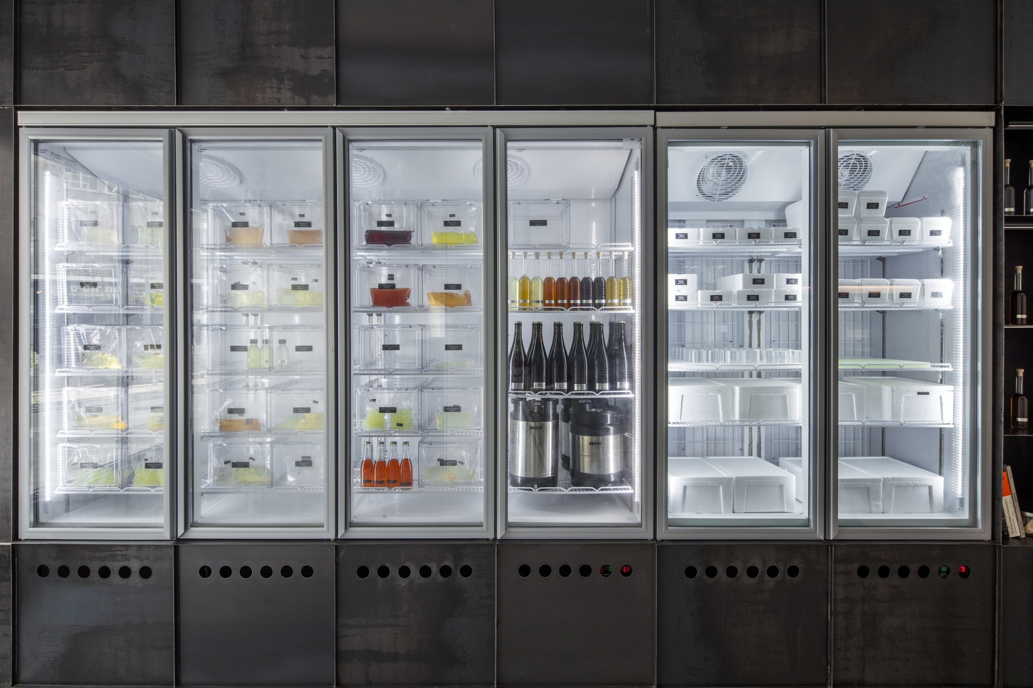 Liquidium Cocktail Laboratory / OMI | Hospitality Building Story