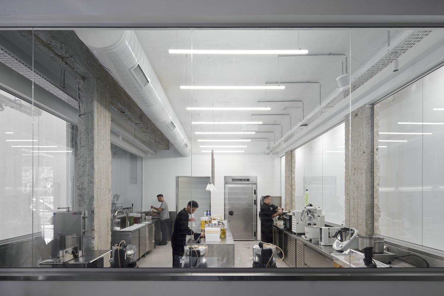 Liquidium Cocktail Laboratory / OMI | Hospitality Building Story