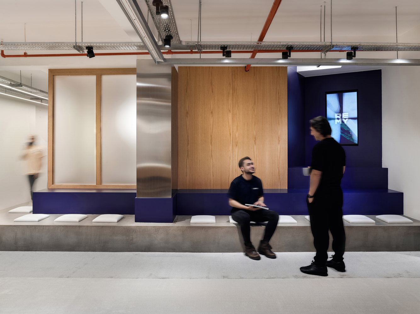 Flexible Office Interior Design in Türkiye: Remy Global Office by KAT73 ...