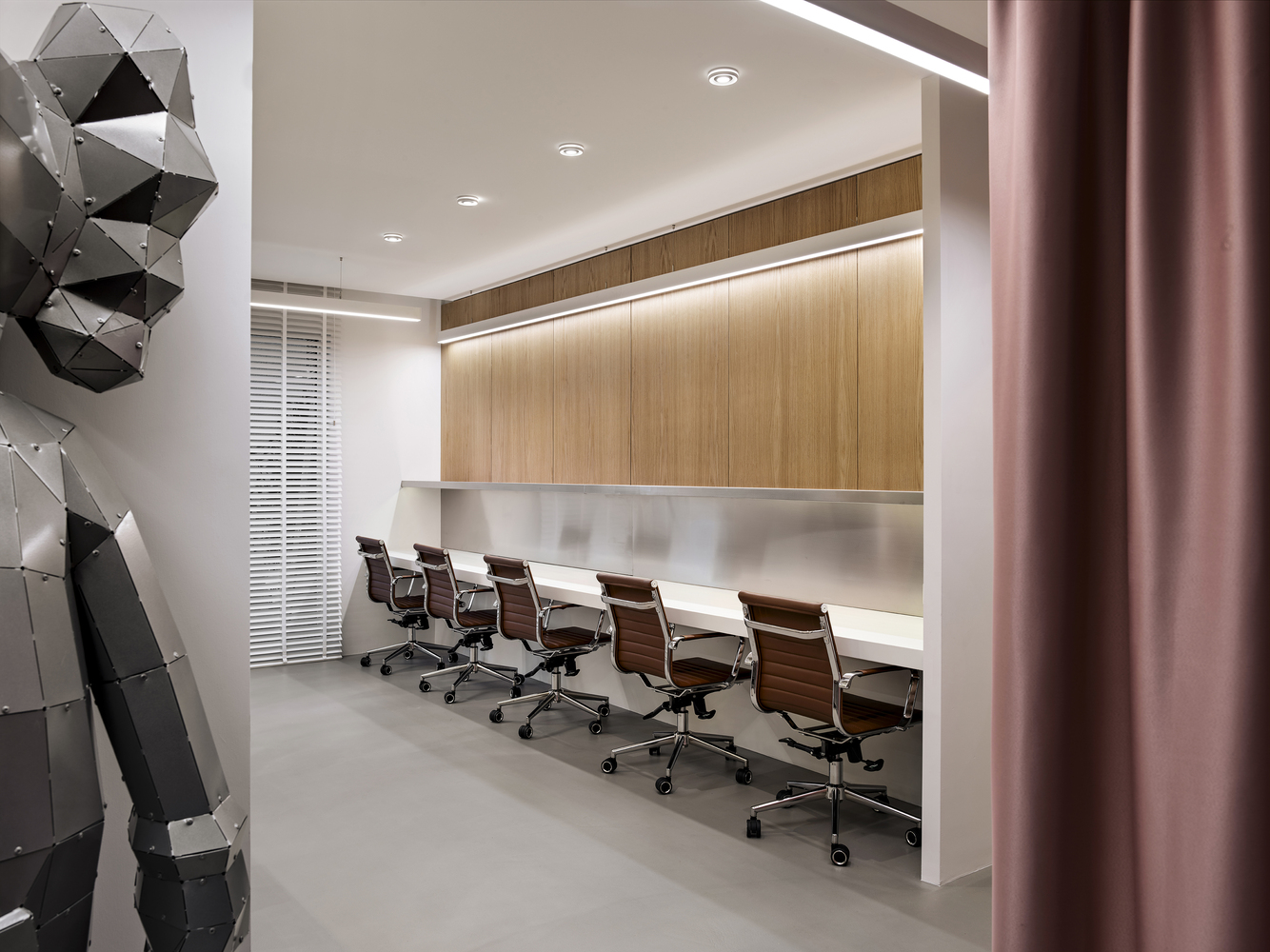 Flexible Office Interior Design in Türkiye: Remy Global Office by KAT73 ...