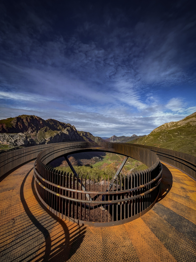 Geological Viewpoint Architecture: The Saliencia or Farrapona Valley by ...