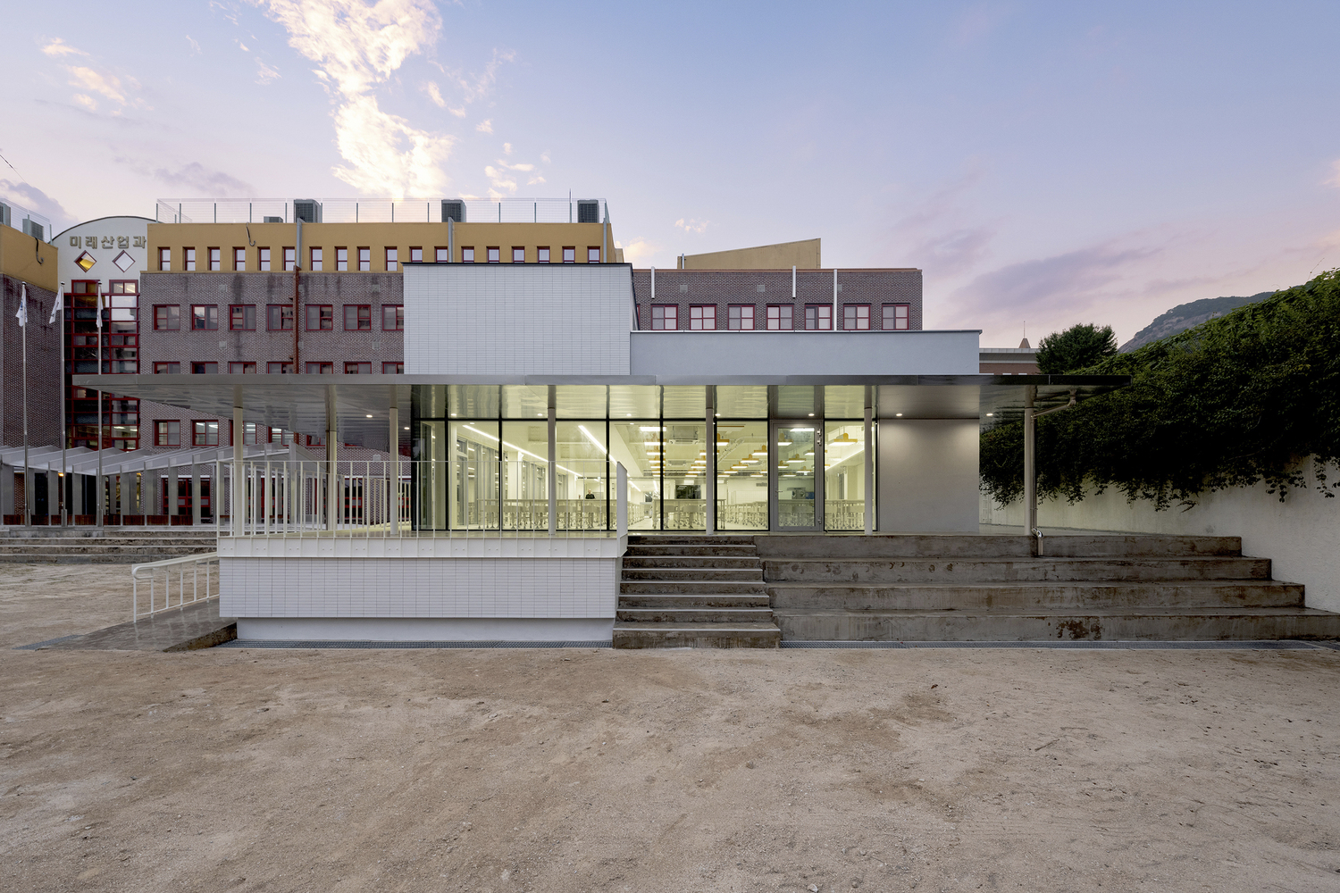 Mirae High School of Science & Technology Cafeteria Extension: A Contemporary School Cafeteria ...