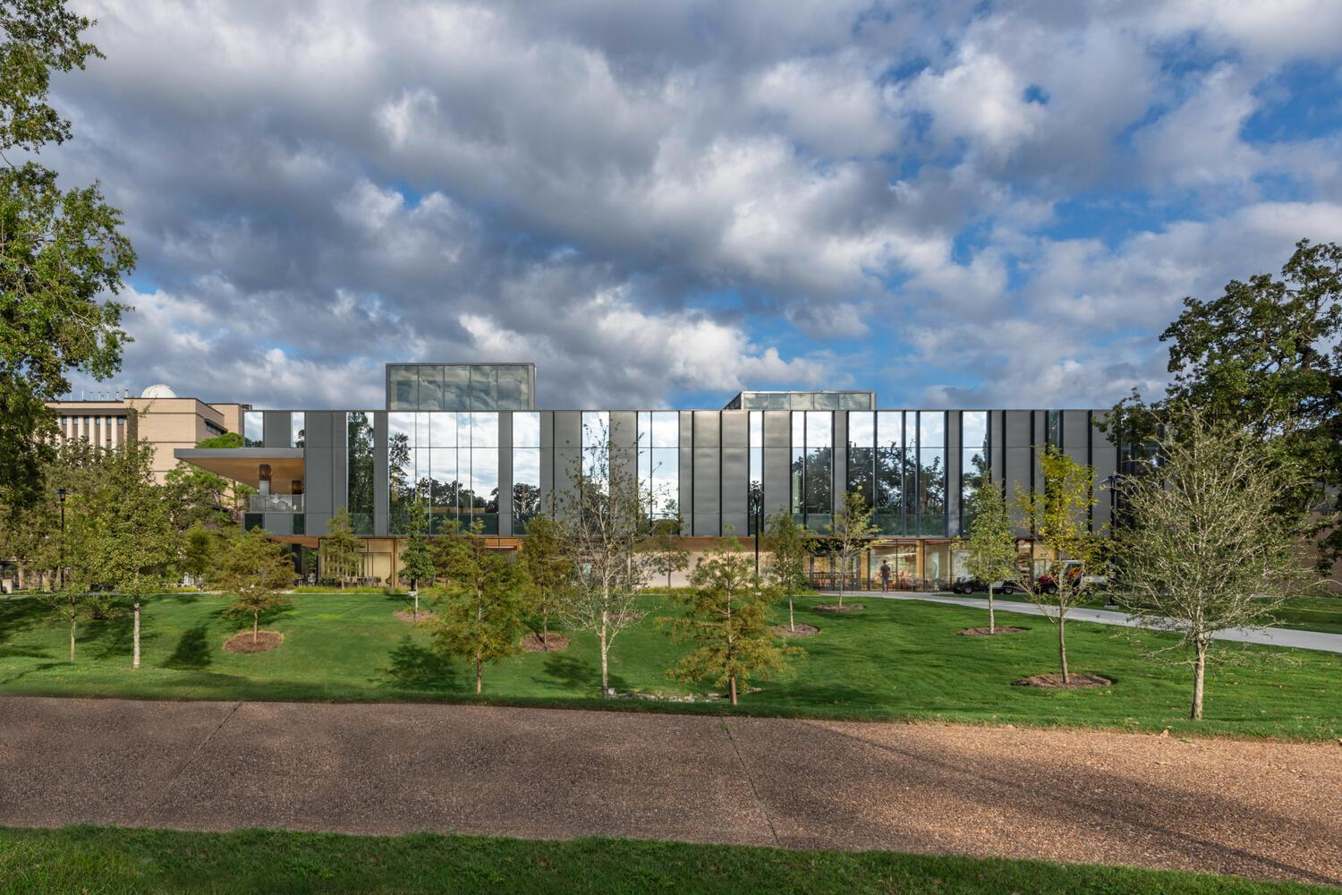 Retail, Auxiliary, and Dining (RAD) Center at the University of Houston ...