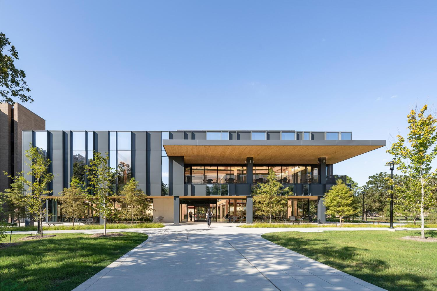 Retail, Auxiliary, and Dining (RAD) Center at the University of Houston ...