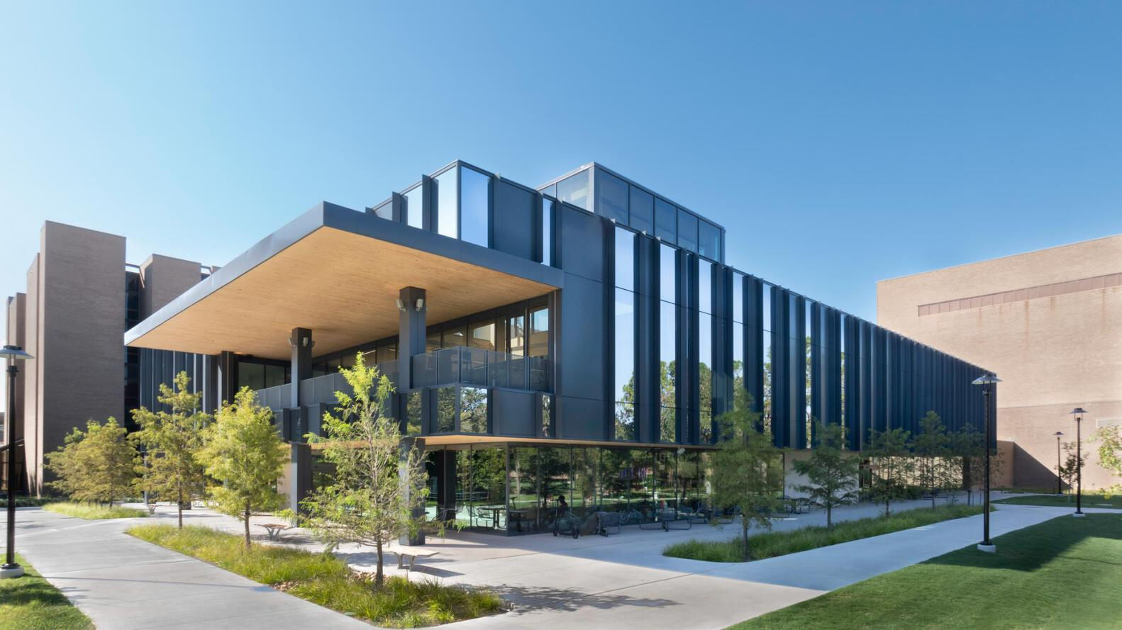 Retail, Auxiliary, and Dining (RAD) Center at the University of Houston ...