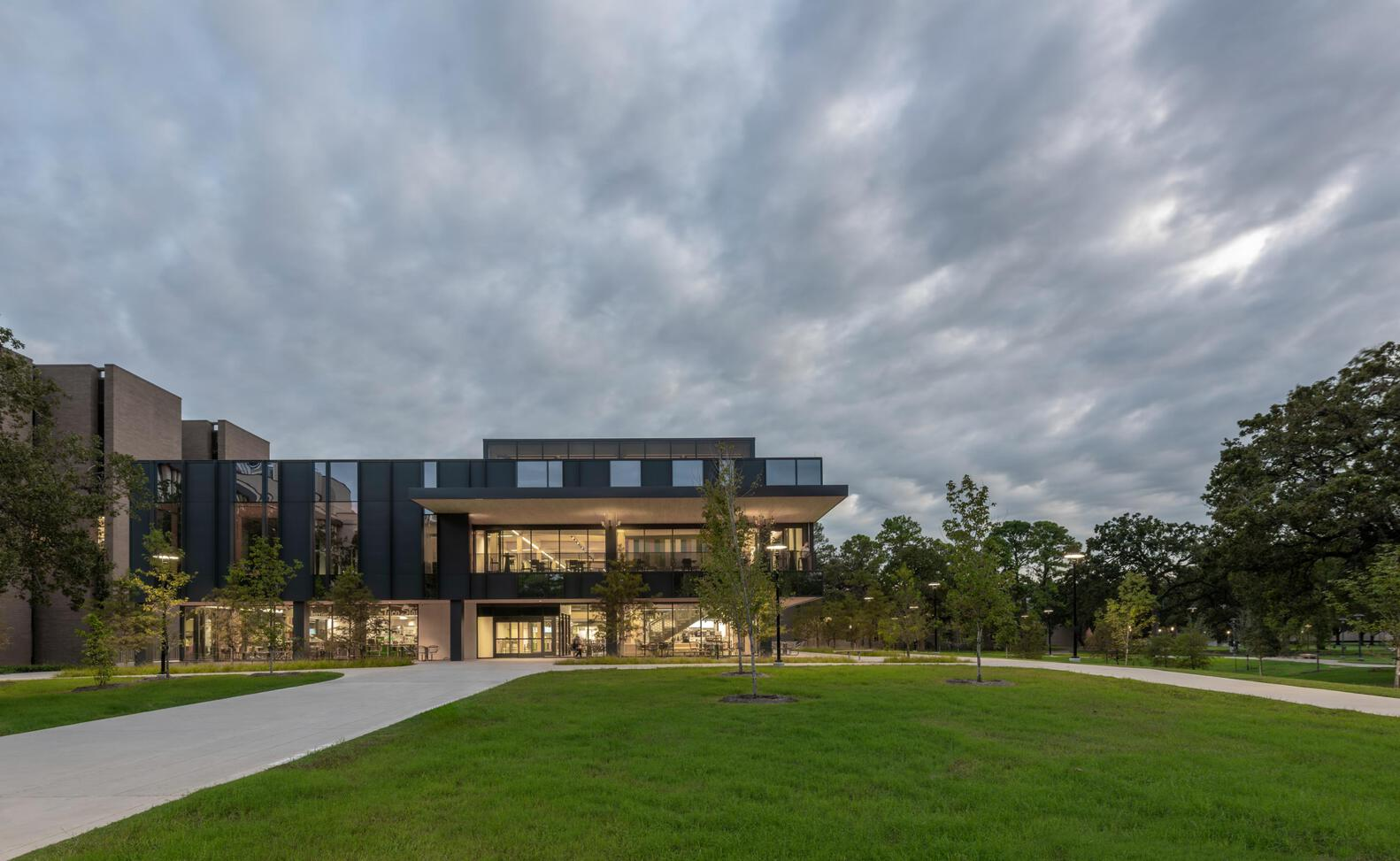 Retail, Auxiliary, and Dining (RAD) Center at the University of Houston ...
