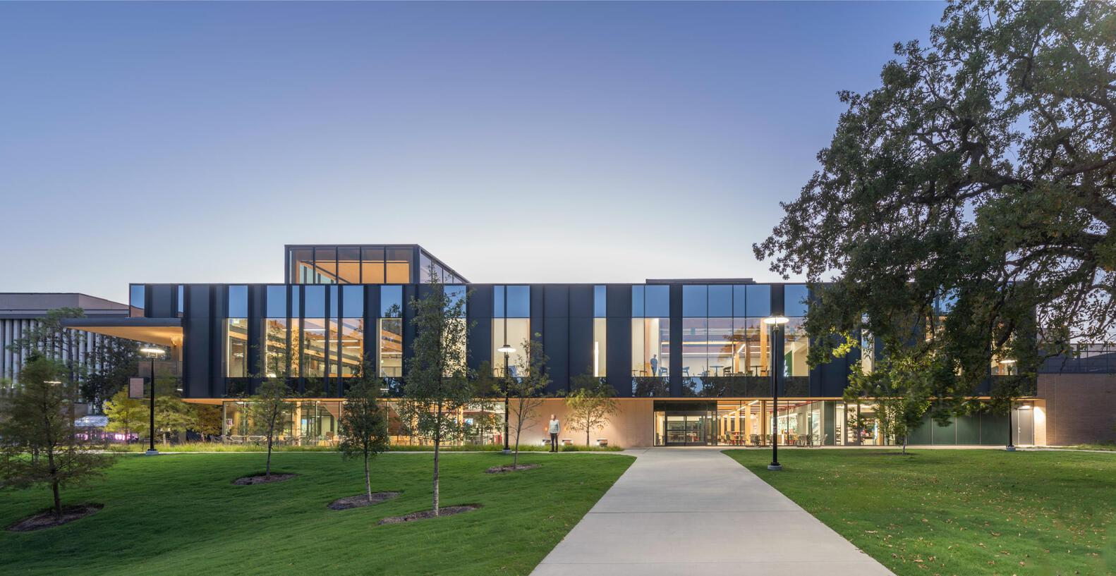 Retail, Auxiliary, and Dining (RAD) Center at the University of Houston ...