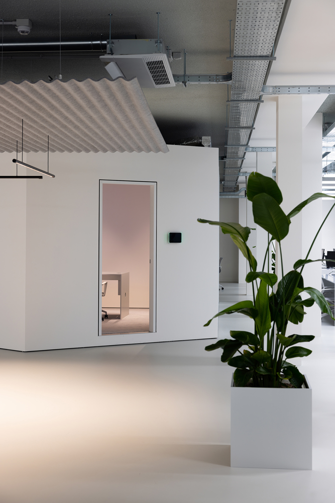 Innovative Office Building Renovation and Extension in Mestrino, Italy ...