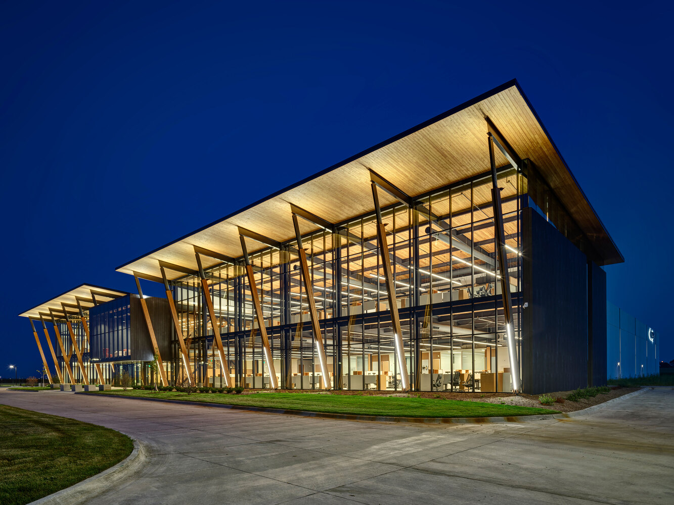 Modern Corporate Headquarters Design: Neumann Monson’s Integrated ...