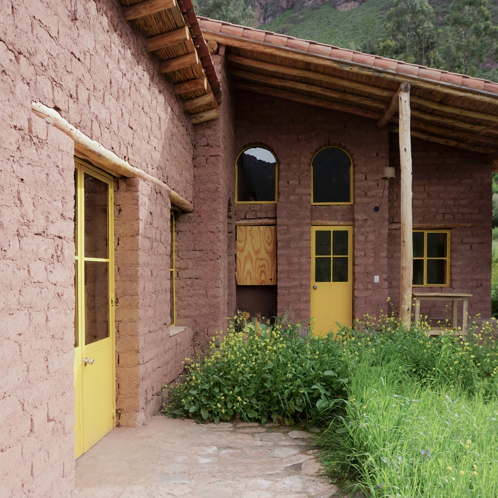 Contemporary Adobe House Design in the Andes: Florencia House by Taller ...